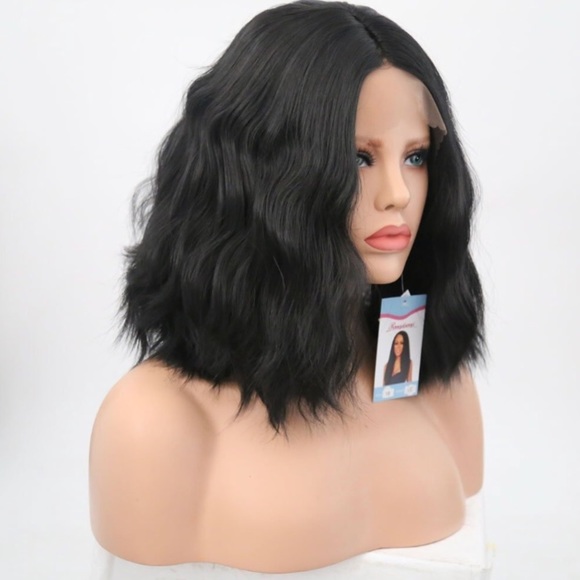 Accessories | Jenica 12 Black Middle Part Wavy Bob Wig Nwt | Poshmark